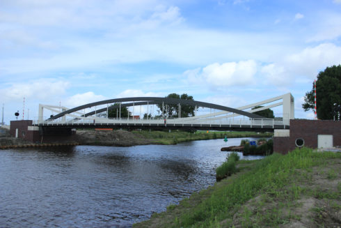 Brug bij Dorkwerd gestremd | OOG Groningen
