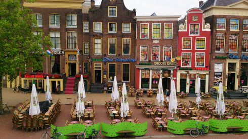 Top2000 stembus bij De Drie Gezusters Groningen | OOG Groningen