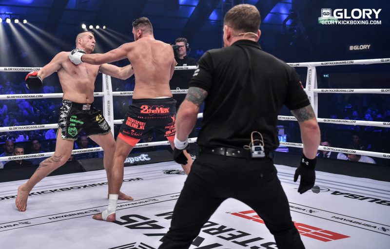 Michael Duut wint door twee knock outs (foto’s) | OOG Groningen