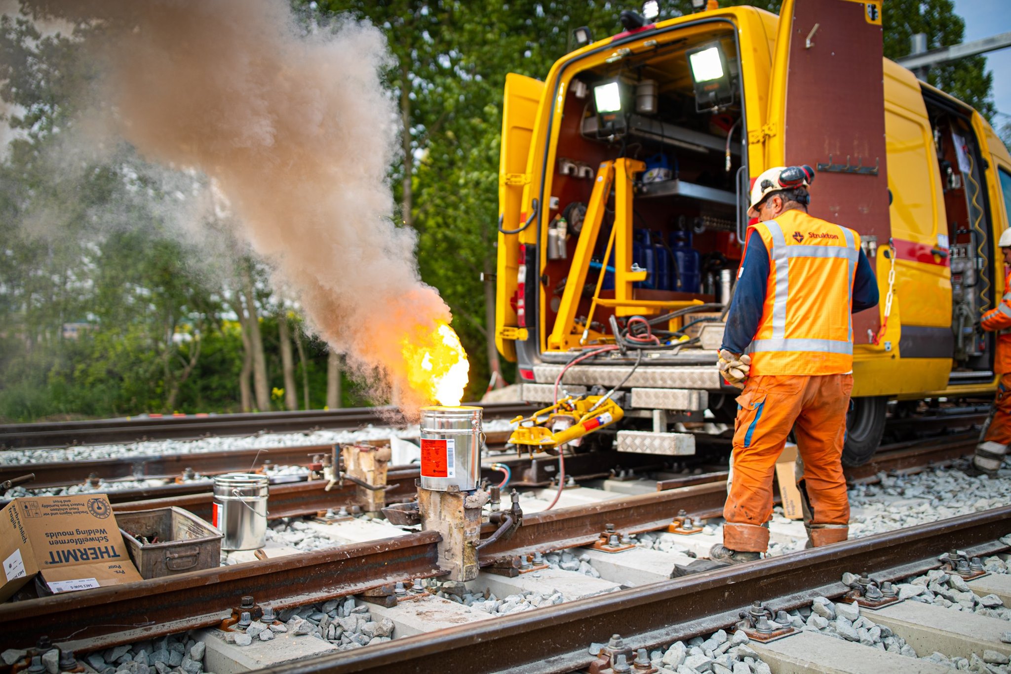 Werkzaamheden aan spoor: “230 Palen, 110 balken, 18 kilometer draad en ...
