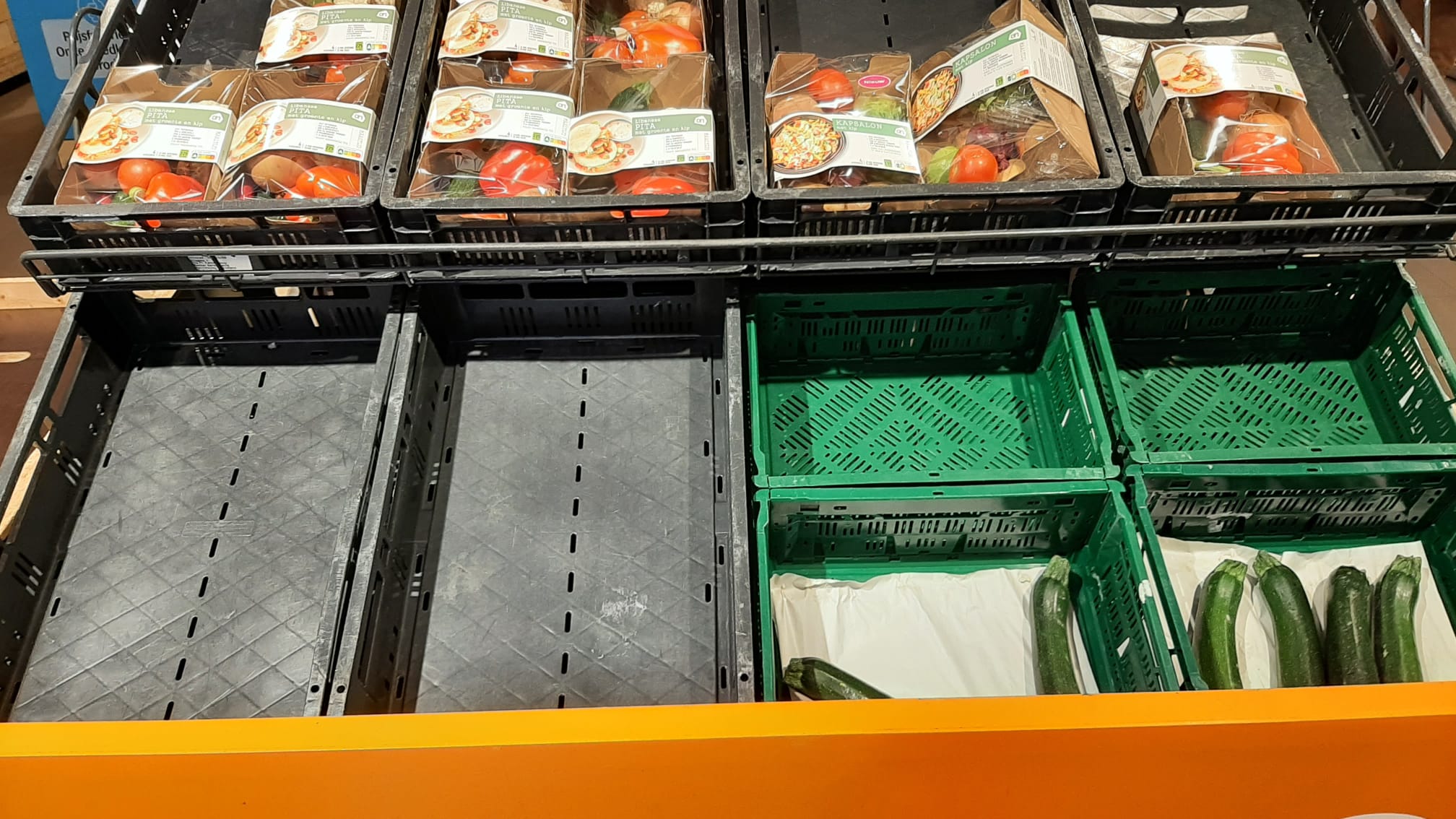 Lege schappen bij vestigingen Albert Heijn Groningen door stakingen ...