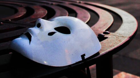 Wil jij de dader ontmaskeren tijdens ‘The Masked Killer’? | OOG Groningen