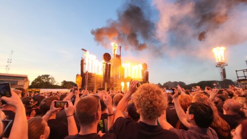 Rammstein deelt terugblik op Stadspark: ‘Bringing the Feuer to ...