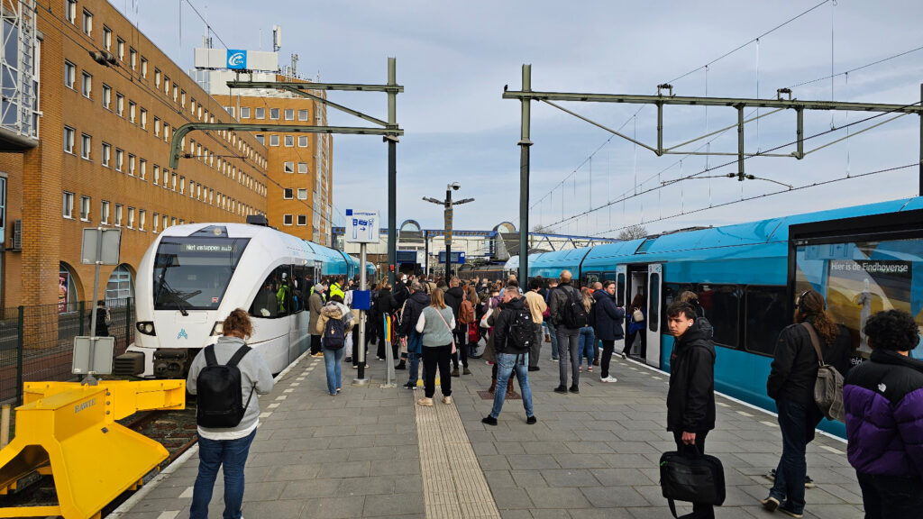Treinen tijdelijk stil op Station Europapark en Hoofdstation | OOG ...
