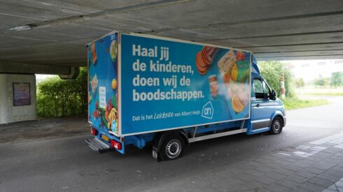 Viaduct over Pop Dijkemaweg claimt nieuw slachtoffer: bestelbus van ...