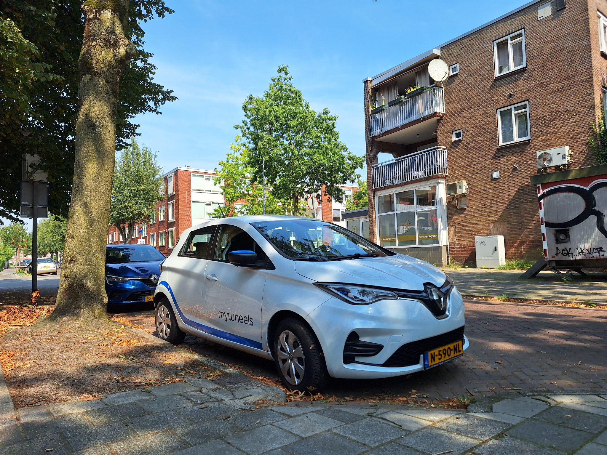 MyWheels boos op gemeente over uitstel elektrische deelauto’s: ‘Oneerlijk speelveld voor ...