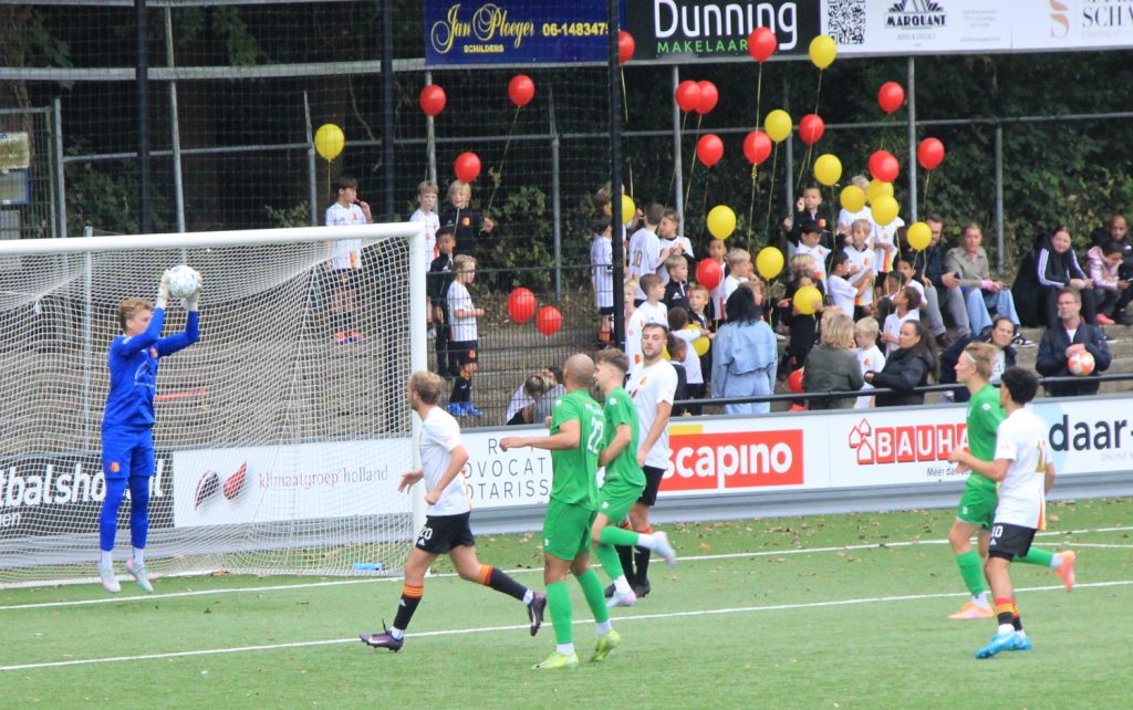 1H: Velocitas 1897 verpest feestje Be Quick 1887 en wint klassieker ...