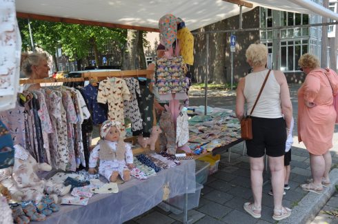 Zonovergoten jaarmarkt in Oosterpoortbuurt groot succes | OOG Groningen